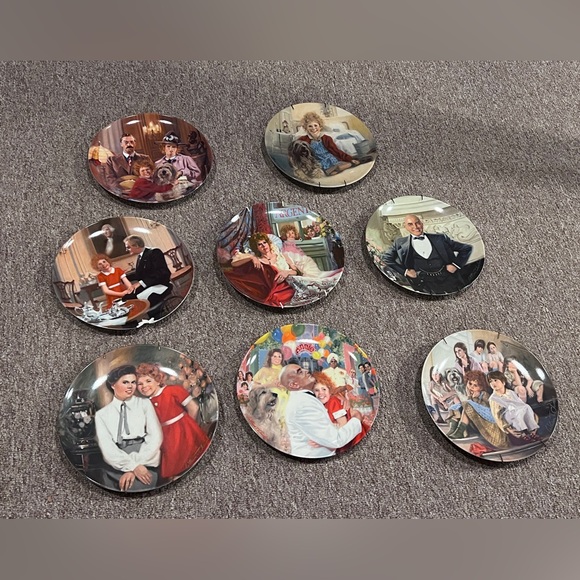 Edwin Knowles | Other | Annie Movie Collector Plates Edwin Knowles Set ...